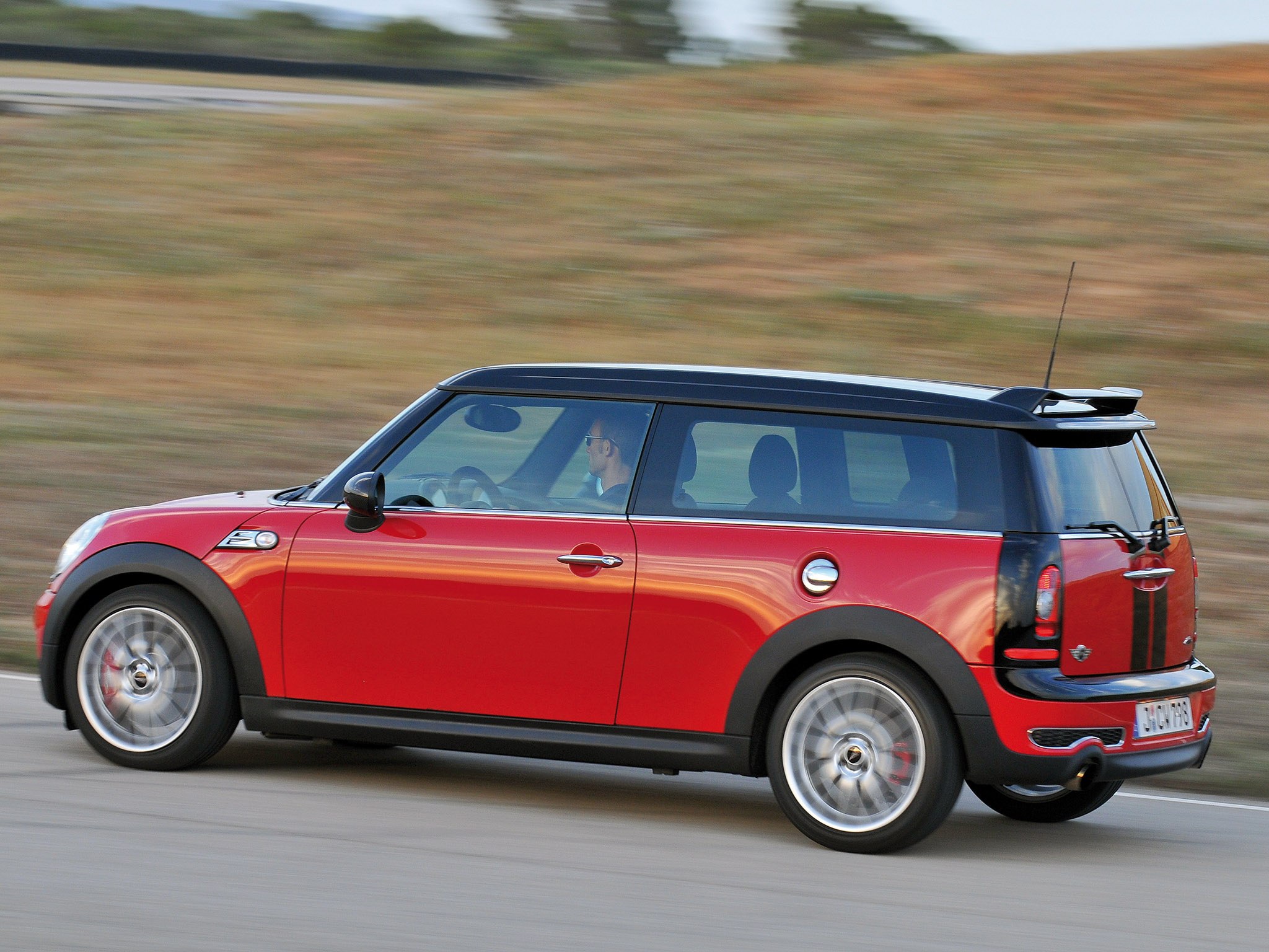 Мини купер универсал - фото и картинки на рабочий стол