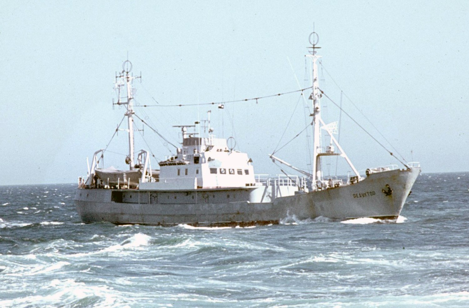 Корабль гису траверз - фото и картинки на рабочий стол